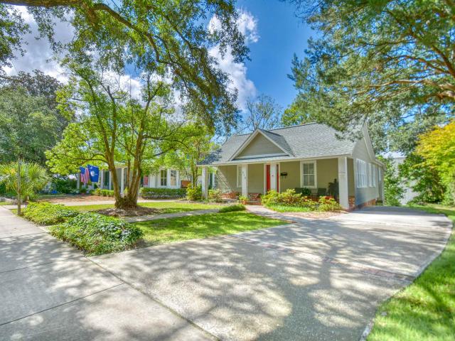 313 Front St