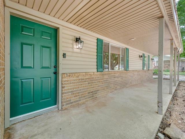 313 Kelli Avenue