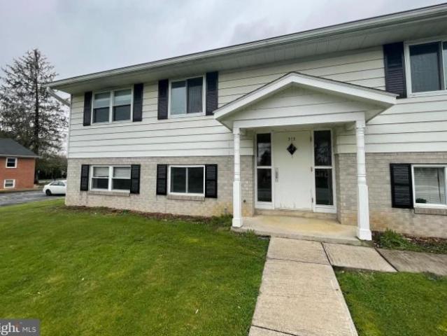 313 Herr Ave #2, Millersville, PA 17551