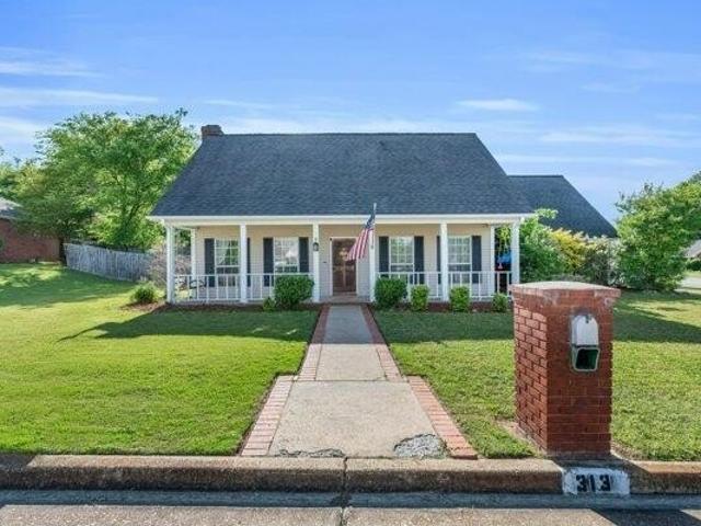 313 Hillfield Cv, Tupelo, MS 38801