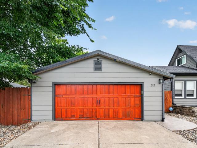 313 Oak Avenue NE