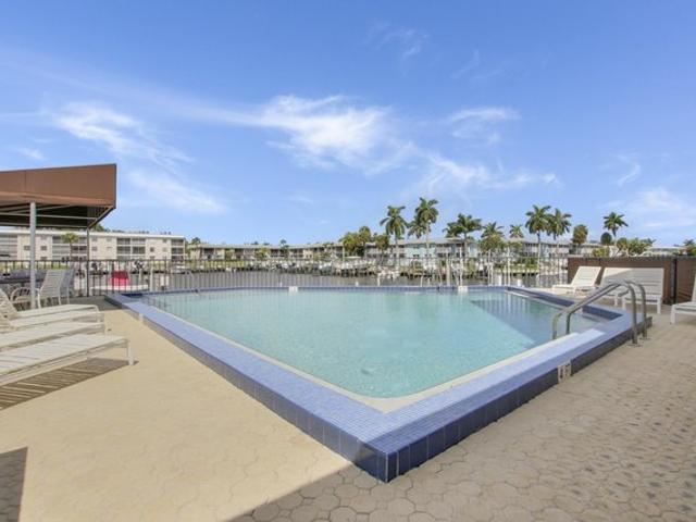 313 Lake Cir Apt 316, North Palm Beach, FL 33408