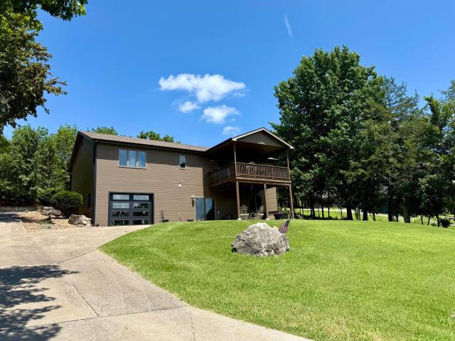 313 Lakefront Circle