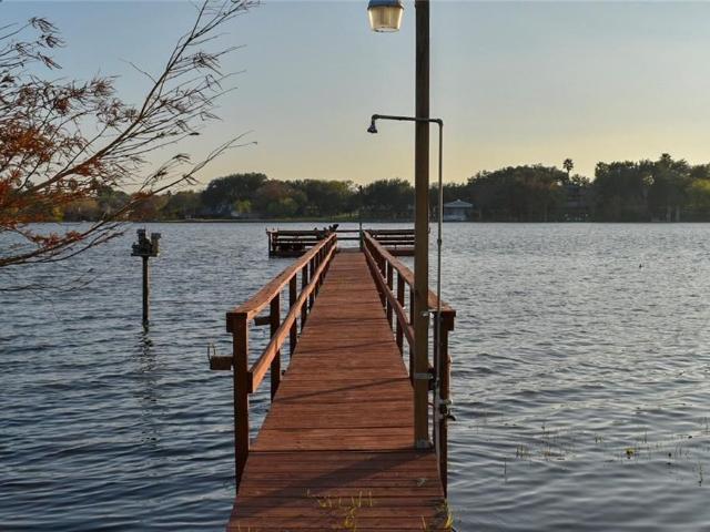 313 Lakeshore Drive