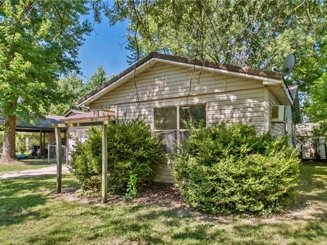 313 Little Avenue
