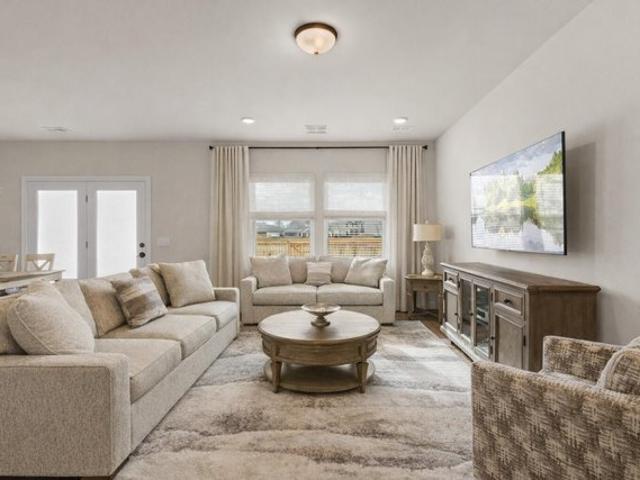313 Lucca Dr, Summerville, SC 29486