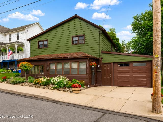 313 McLean Street