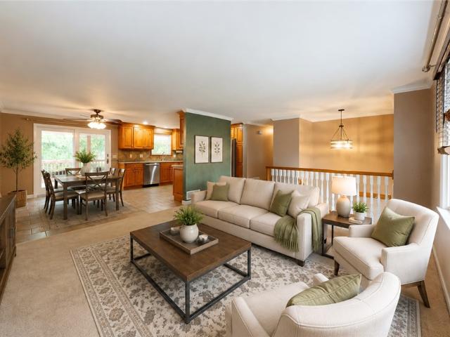 313 Meadow Dr