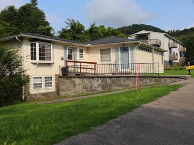 313 N Boyd St, Rogersville, TN 37857