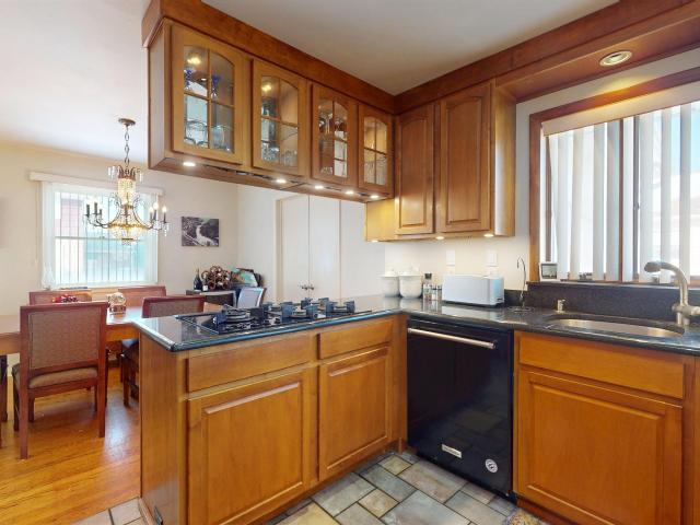 313 N Kenyon Ave