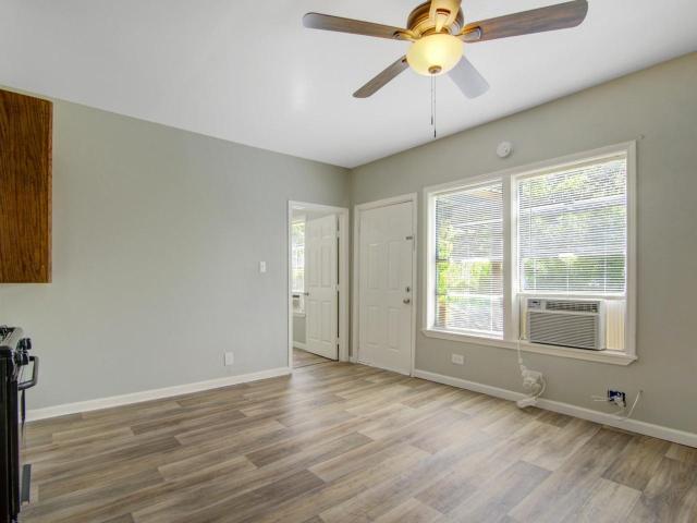 313 North Beauregard Street 2 Bedroom Apartment for Rent at 313 N Beauregard St, Alvin, TX 77511