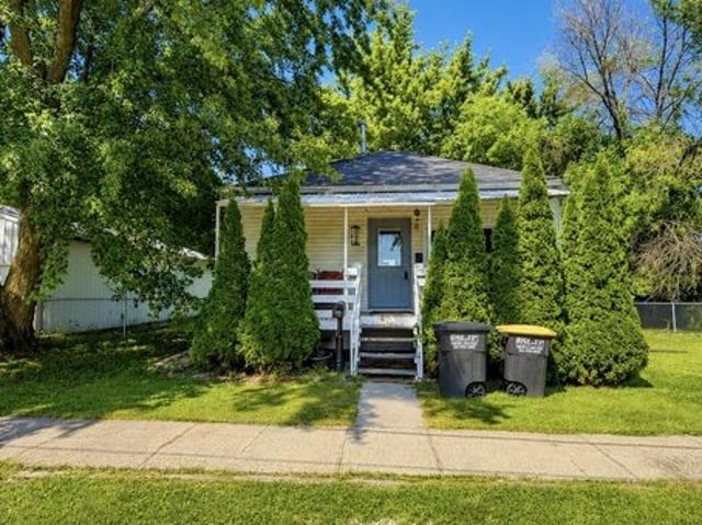 313 NE 3rd St, Eagle Grove, IA 50533