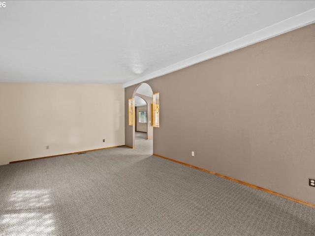 313 ne kirby ave