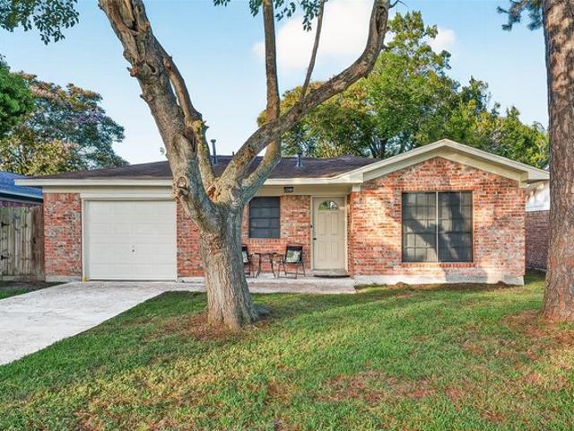 313 S Carroll St, La Porte, TX 77571