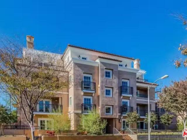 313 S REEVES DR, 102, BEVERLY HILLS, CA 90212