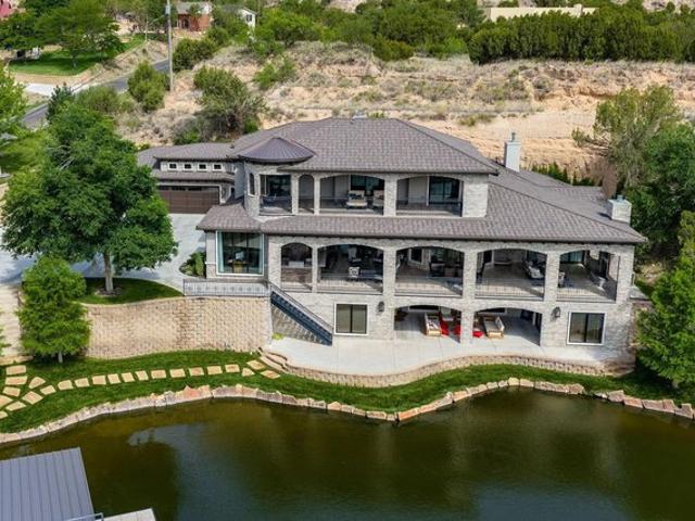 313 S Shore Dr, Amarillo, TX 79118