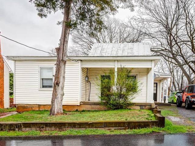313 South St, Bedford, VA 24523