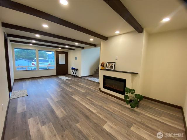 313 Sand Dune Avenue NW