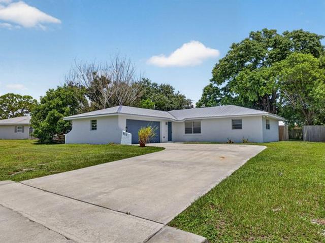 313 SE Atlas Ter, Port Saint Lucie, FL 34983
