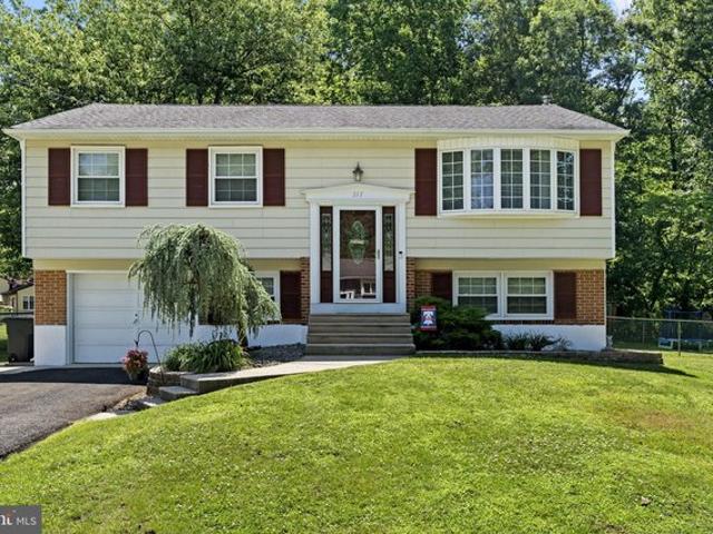 313 Signey Ln, Somerdale, NJ 08083