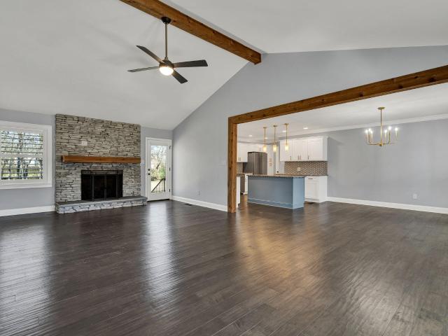 313 Springhill Drive NE
