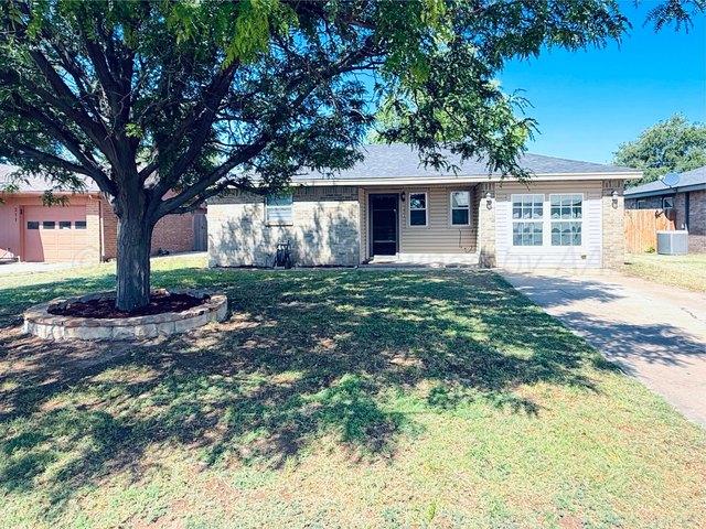 313 Spruce Ave, Dumas, TX 79029