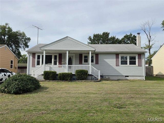 313 Spruce St, Farmington, MO 63640