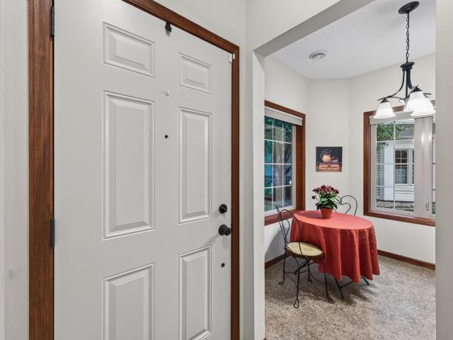 313 Summer Place E