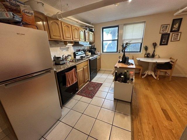 313 Summit Ave Apt 13, Boston, MA 02135