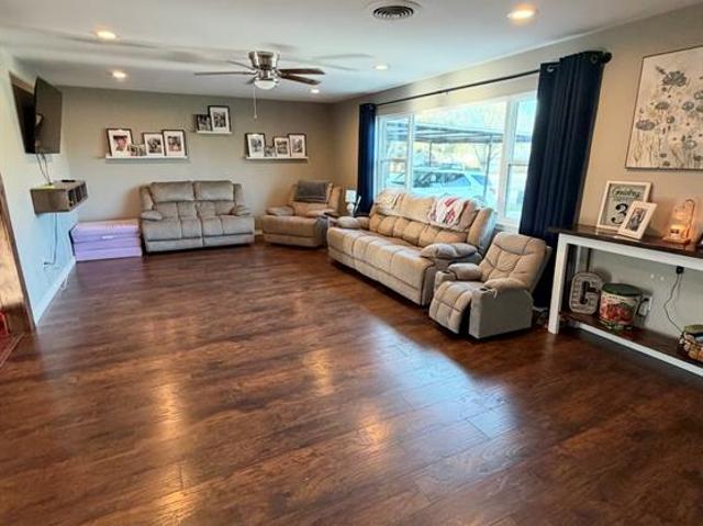 313 Sunset Drive