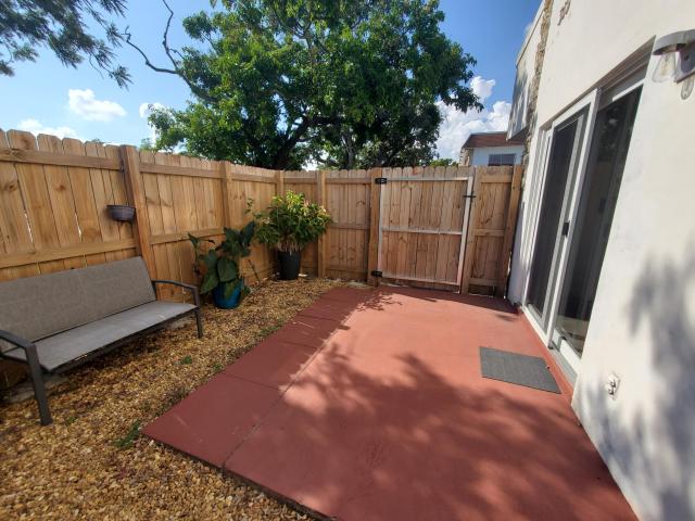 313 SW 1st Ct, Unit L4, Pompano Beach, FL 33060 | MLS #B26009