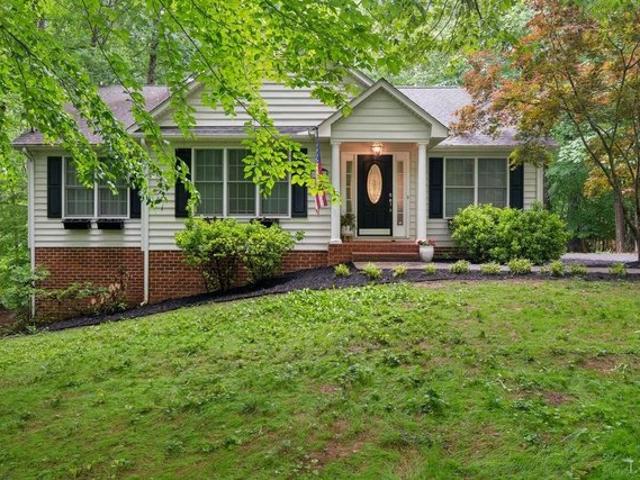 313 Peters Dr, Forest, VA 24551