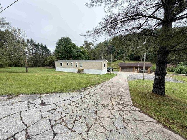 313 Pheasant Mountain Rd, Kerens, WV 26276