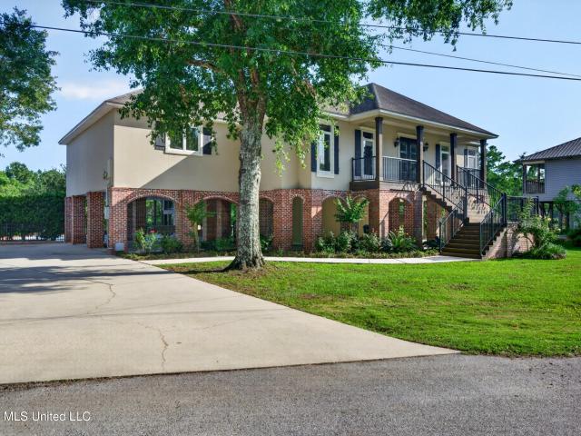 313 Pierre Cove