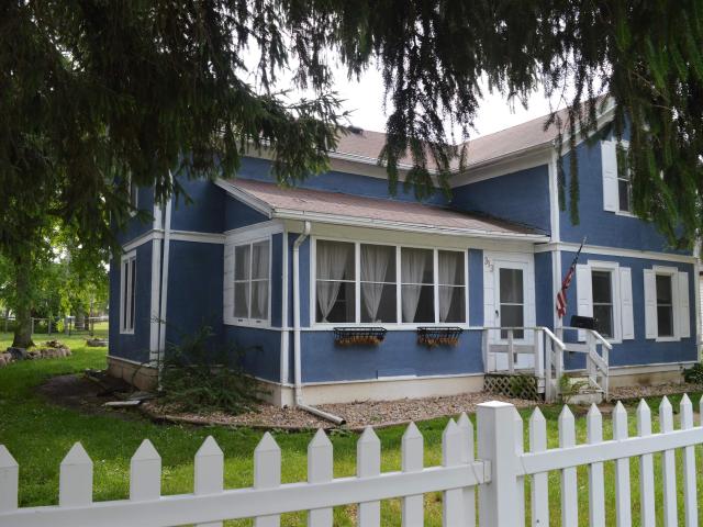 313 Pleasant Street