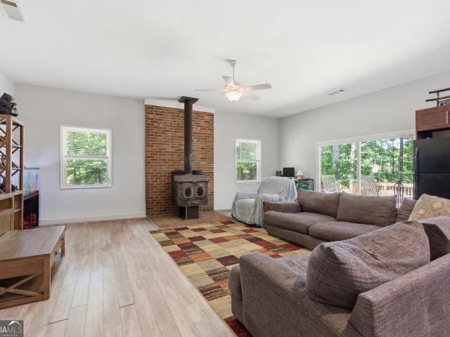 313 Pratten Drive