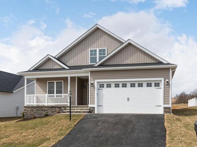 313 Ridge Crest Ter, Waynesboro, VA 22980