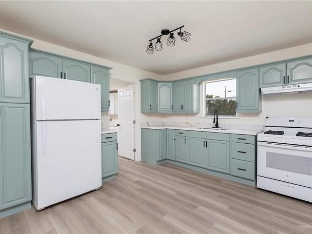 313 W 1st Street