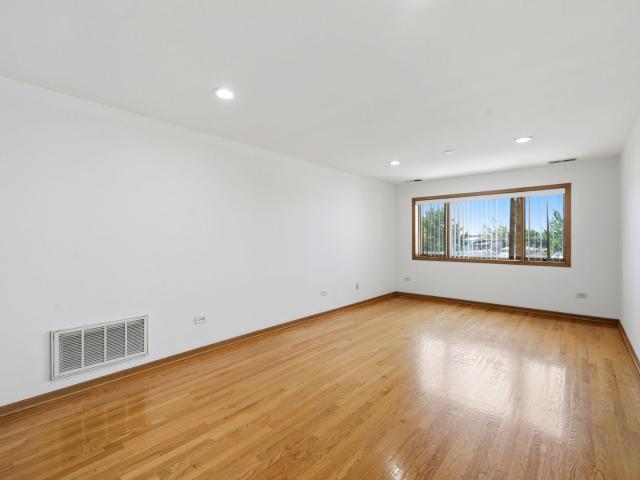 313 W 23rd Street # 403