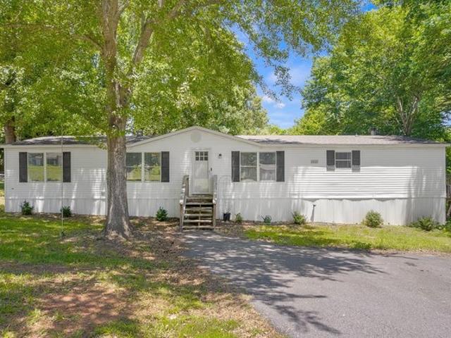 313 W Bagwell Rd, Liberty, SC 29657