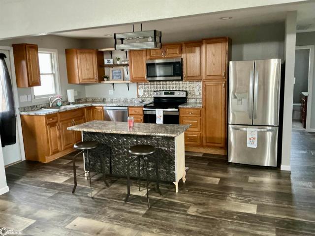 313 W Cottage