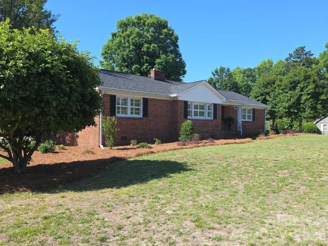 313 W Pigg Street