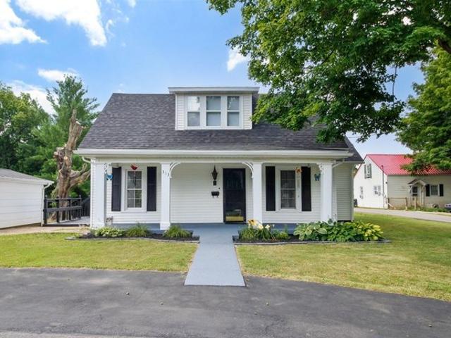 313 Walthall Ave, Horse Cave, KY 42749