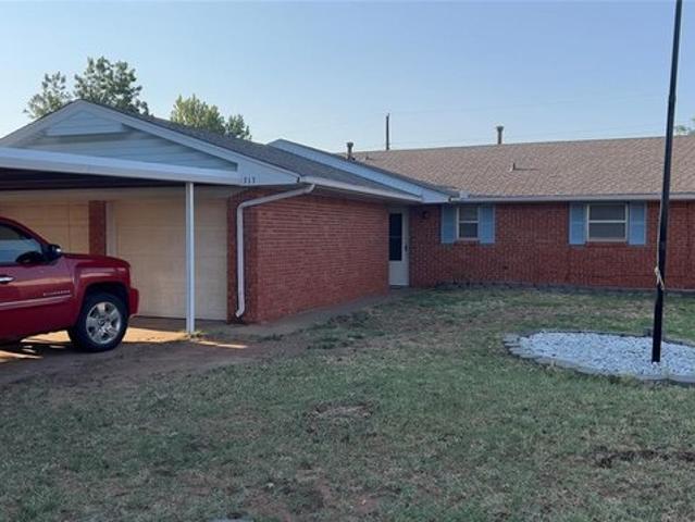 313 Willow Pl, Yukon, OK 73099