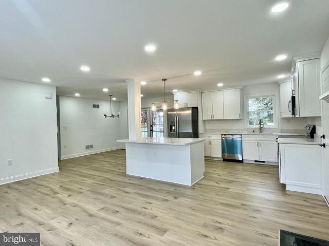 313 Windsor Court