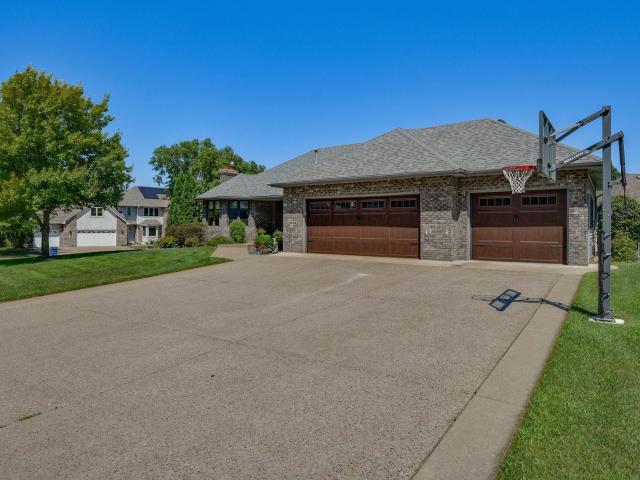 313 Wyndham Circle W
