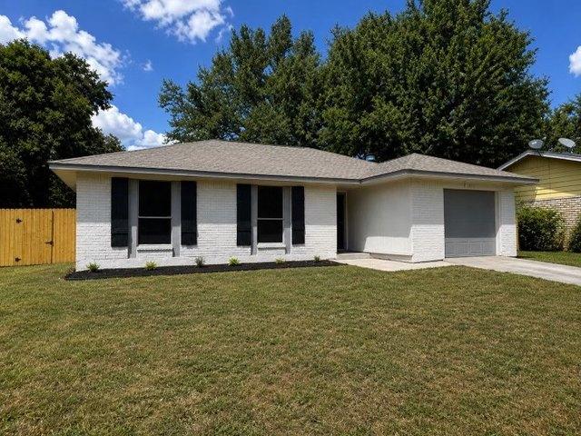 313 Taurus Dr, Cedar Hill, TX 75104