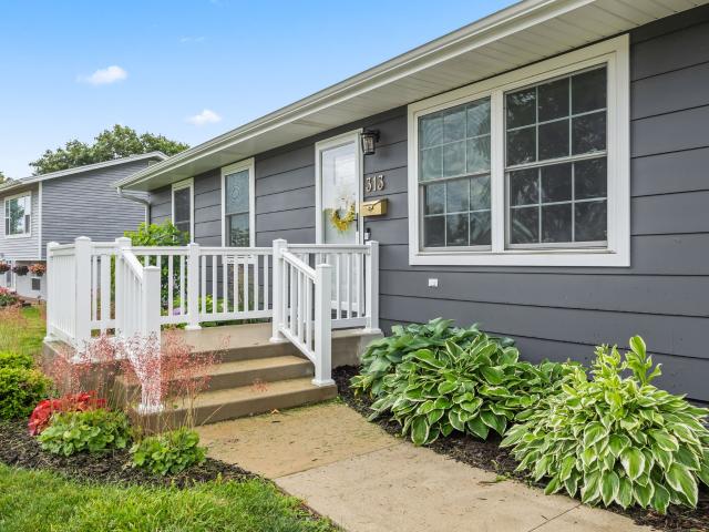 313 Thunderbird Drive