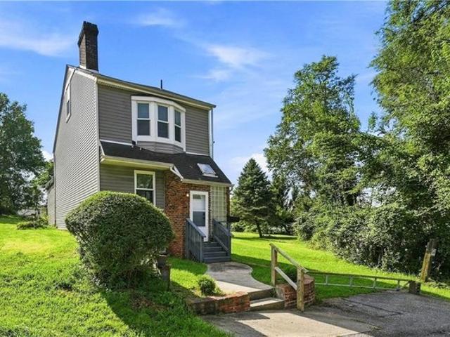 3144 Bohem St, Pittsburgh, PA 15213