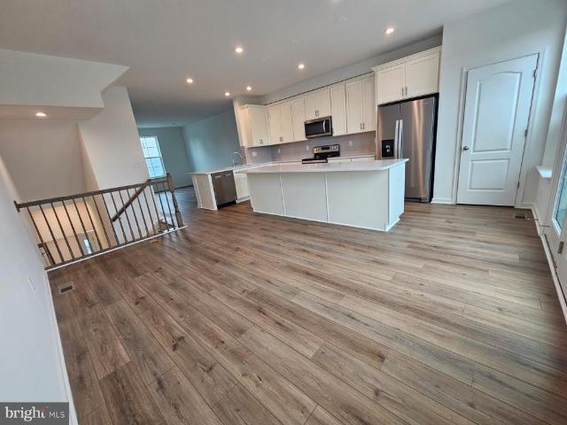 3144 Eton Pl